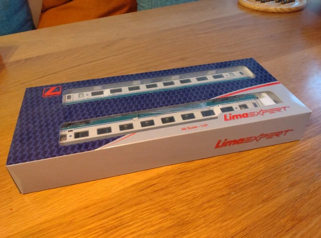 2X LIMA Expert limited edition HO gauge Trenitalia FS 1st Class coaches ...