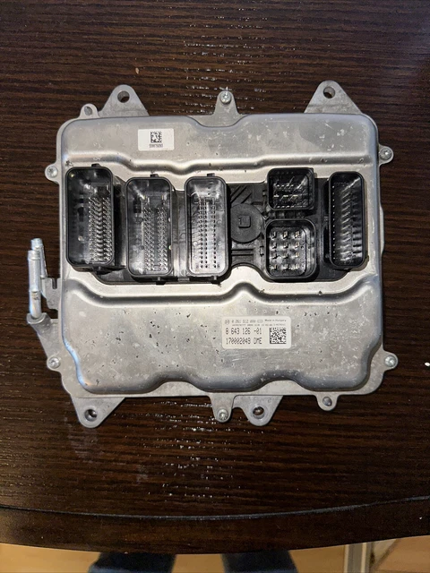 12-16 BMW F10 M5 F06 F12 F13 M6 S63tu ENGINE COMPUTER DME MODULE ECU ...