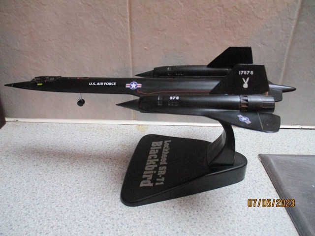 USAF 1/200 SCALE Model, Die Cast. Lockheed SR-71 Blackbird.. Used but ...