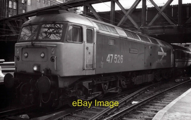 PHOTO RAILWAY 6X4 Class 47 47526 stands at Liverpool St 11/4/87 £2.00 ...
