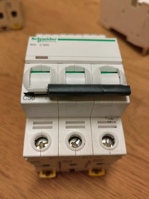 Schneider Mcb 3 Phase Ikq C50 50a Tp Triple Pole Circuit Breaker £25 00