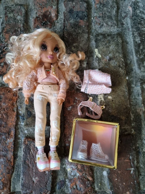 RAINBOW HIGH GEORGIA Bloom Fashion Doll EUR 28,34 - PicClick DE