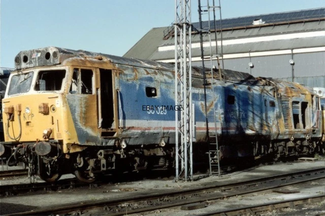 PHOTO CLASS 50 Loco No 50025 - 50039 50025 Was Derailed By Mindless ...