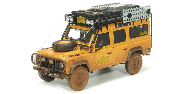 LAND ROVER DEFENDER 110 Camel Trophy 1993 Dirty Version 1:18 Model ...