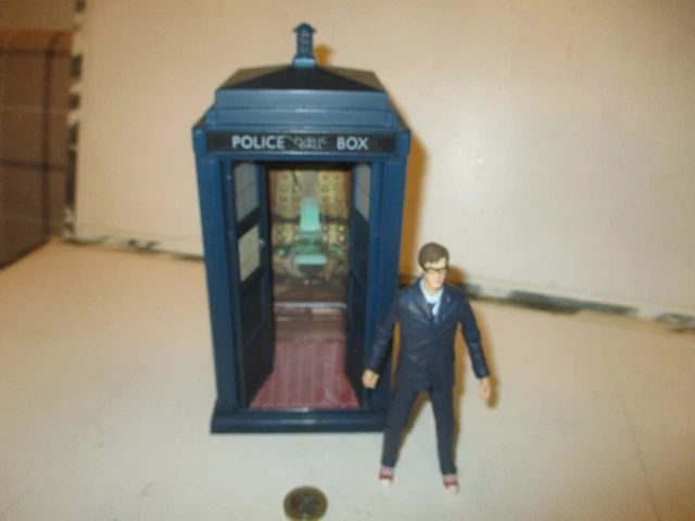 DOCTOR WHO BBC Flight Control TARDIS Toy & 10th Doctor David Tennant ...