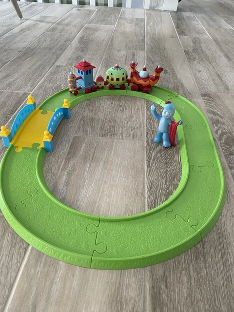 CBEEBIES IN THE Night Garden Ninky Nonk Motorised Musical Train Set ...