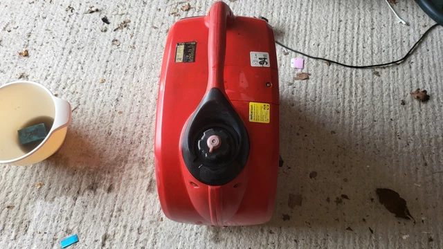 CLARKE IG2200A 2.2 Kilowatt Inverter Generator - Two 13A, 230V Sockets ...