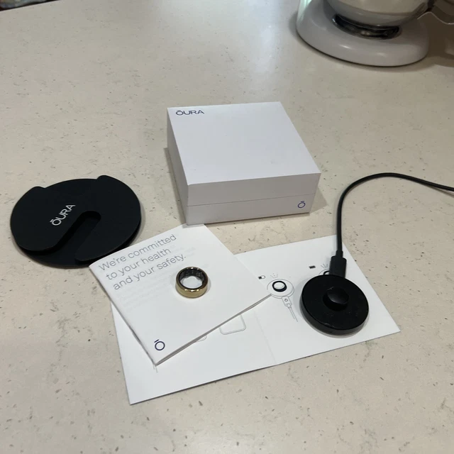 OURA RING GEN3 US7 set HERITAGE Gold Used Charging lasts about 4.5 days ...