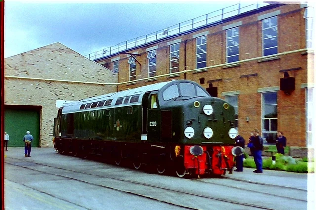 35MM RAILWAY COLOUR Negative Class 40 D200 in Crewe Works £1.75 ...