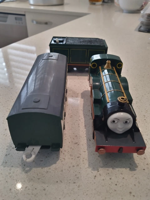 EMILY - THOMAS and Friends (Tomy) Trackmaster Train with Green ...