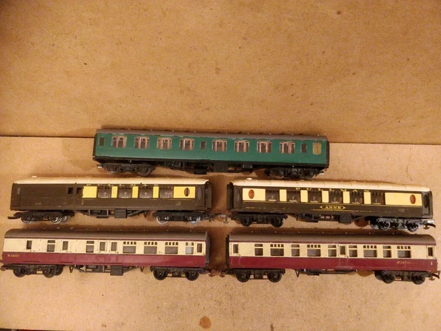 5 TRIANG COACHES - 00 gauge. £19.99 - PicClick UK