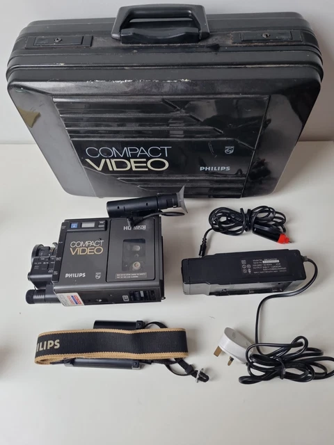VIDEOCAMERA VINTAGE PHILIPS VHS C VKR6830 con custodia. Video compatto ...