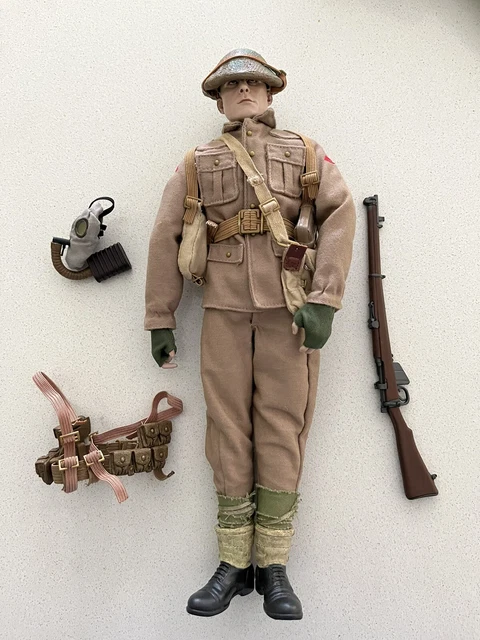 1/6TH WW1 BRITISH Vinnie Jones Sideshow Bayonets and Barbed Wire . £89. ...