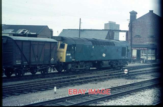 ORIGINAL 35MM SLIDE CLASS 25 LOCO NO 25182 AT NORTH LONDON INCLIMB ...