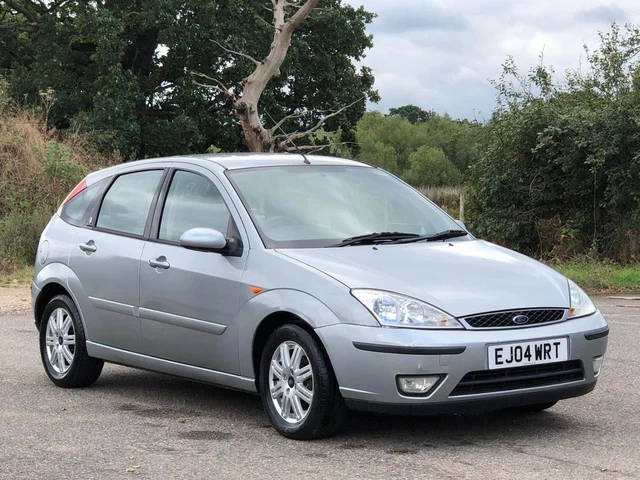 2004 FORD FOCUS 2.0 Ghia 5dr Auto HATCHBACK Petrol Automatic £2,500.00 ...