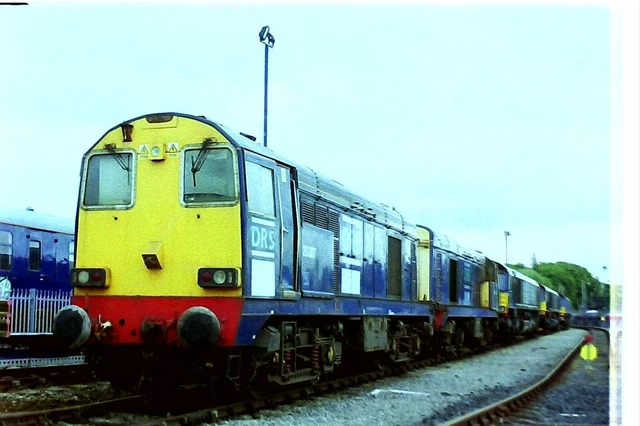 35MM RAILWAY COLOUR Negative Class 20 307 at Carlisle £1.95 - PicClick UK