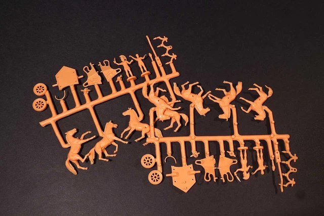 ATLANTIC 1806 GREEK Cavalry Original Atlantic Soldier Chariots 1/72 on ...