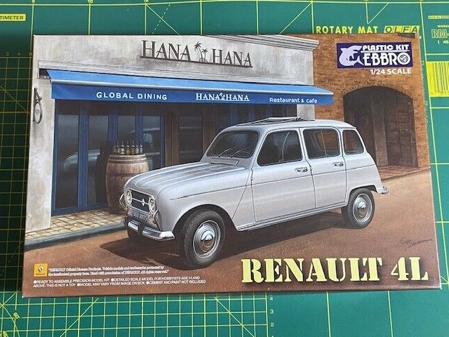 TAMIYA/EBBRO 1:24 SCALE Renault 4L No.25002-4800 Model Kit Brand New £ ...