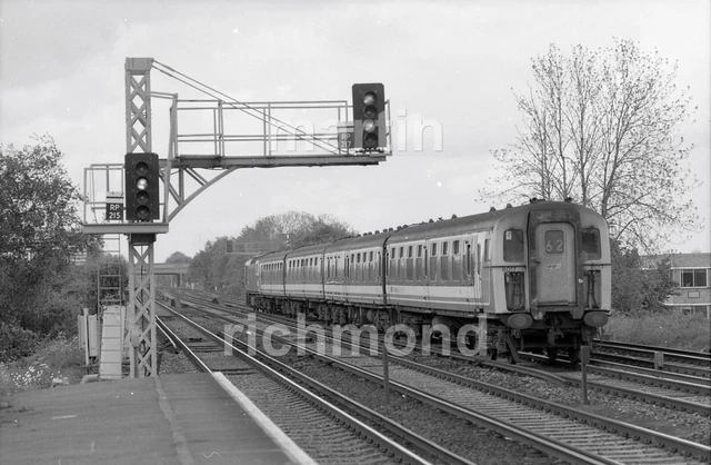 RAYNES PARK CLASS 438 4TC 8017 & 33116 13.5.89 John Vaughan Negative ...