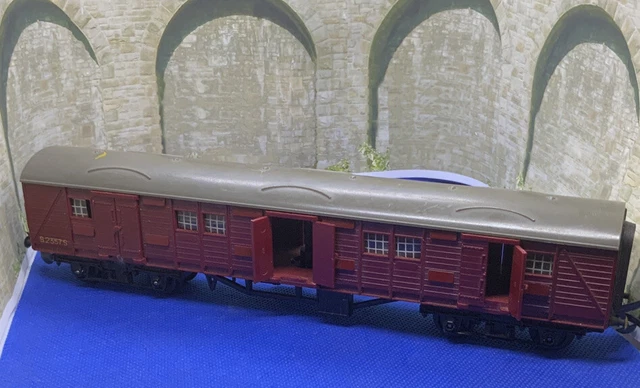 USED/UNBOXED - LMS / BR S2357.S Parcel/ Utility Van in Maroon, OO ...