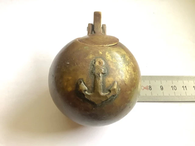 BOULET DE MARINE miniature en cuivre; travail de tranchée ou d’arsenal ...