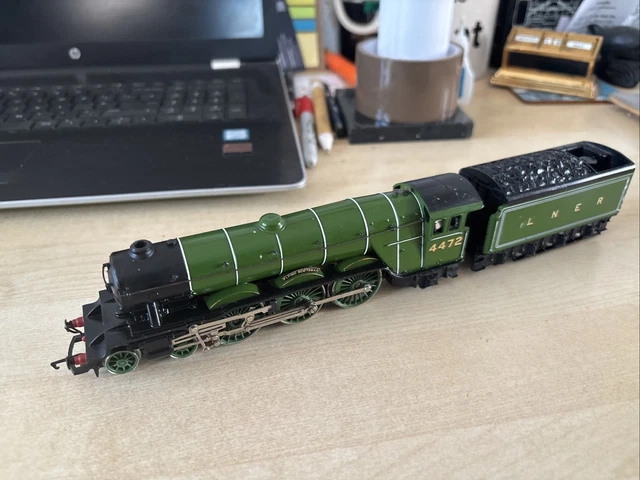 HORNBY LNER 4472 “Flying Scotsman” In Apple Green OO Gauge £12.15 - PicClick UK