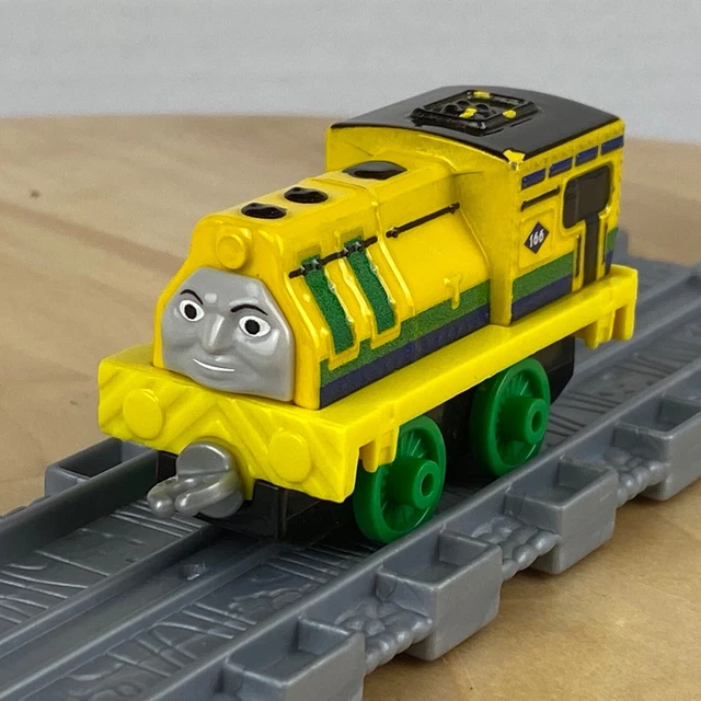 THOMAS THE TANK Engine - Adventures Diecast Engine Racing Raul - Free ...