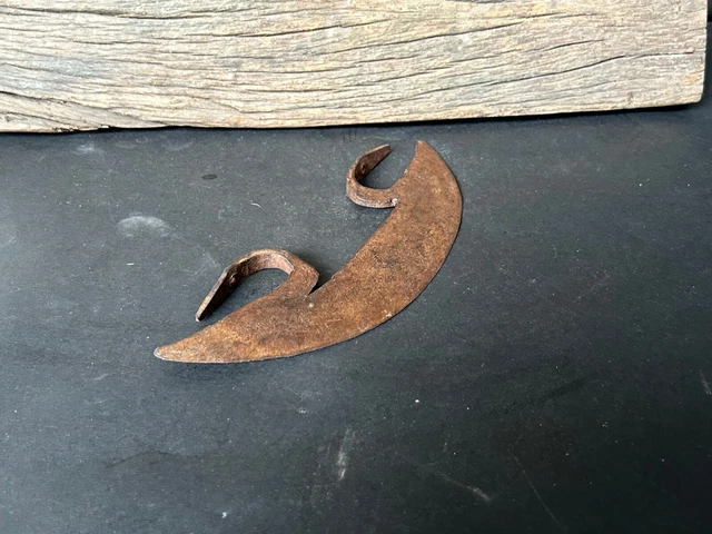 RARE VINTAGE ANCIEN Forgé à la Main Demi Lune Forme Solide Rustique ...