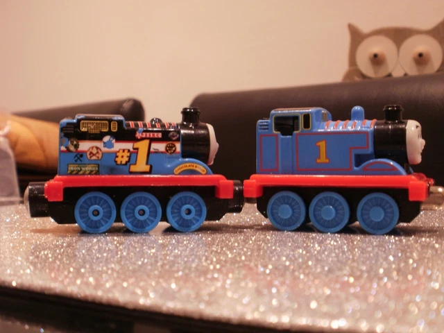 THOMAS & FRIENDS - TAKE N PLAY TAKE ALONG - 2 x thomas vu EUR 5,62 ...