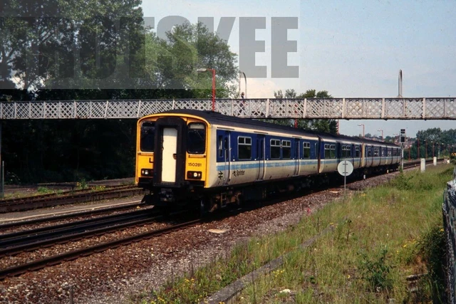 35MM SLIDE BR British Rail DMU 150281 Class 150 1991 Original £4.98 ...