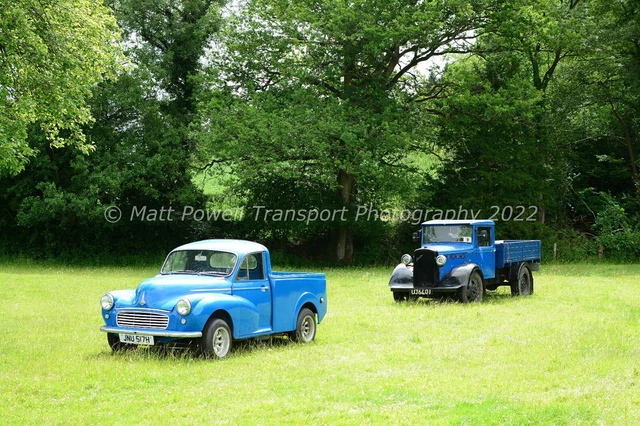 CAR PHOTO 12X8 - Morris Minor Pickup & Bedford EUR 14,43 - PicClick IT