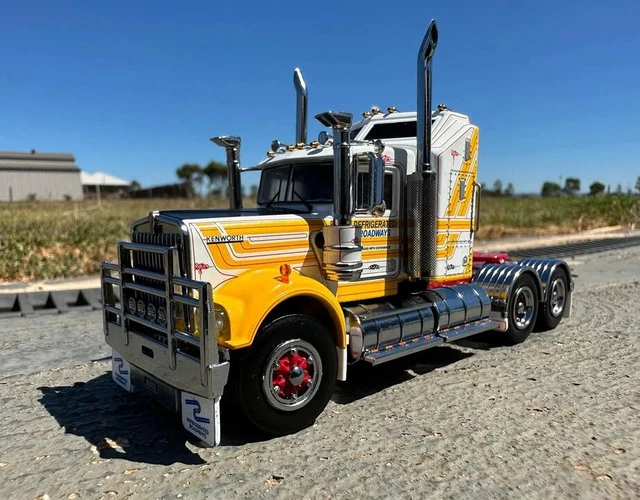 1/50 SCALE ICONIC Replicas Refrigerated Roadways W900 Aerodyne In ...