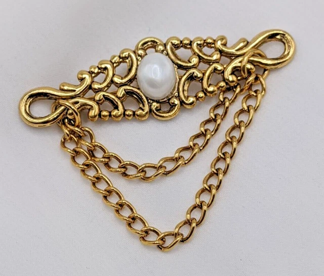 VINTAGE VICTORIAN STYLE Brooch Pin Bar Chain Faux Pearl Cab Gold Tone ...