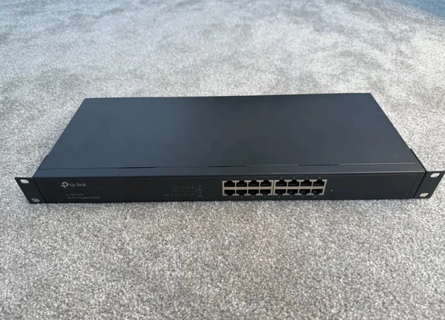 TP-LINK TL-SG1016 16-PORT Gigabit Rackmount Network Switch Excellent ...