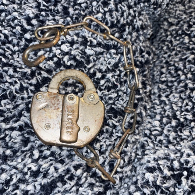 ANTIQUE ADLAKE RAILROAD Padlock 1930's Swing Arm Lock w/ Chain - No Key ...