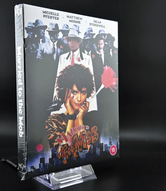 MARRIED TO THE MOB (Demme, 1988) Fun City Radiance Blu-ray Region B w ...