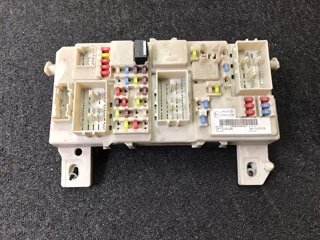 FORD FOCUS MK2 fuse box BCM body control module 7M5T-14A073-CB ...