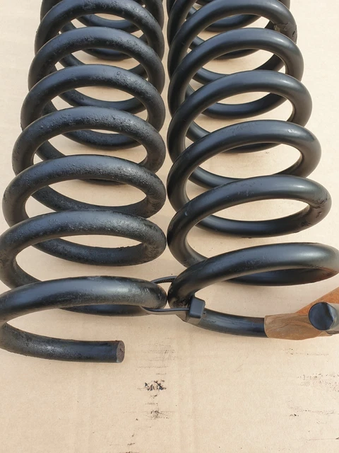 MERCEDES BENZ W124 200 220 230 Front Spring Pair £95.00 - PicClick UK