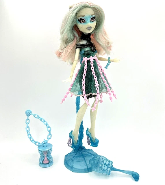 MONSTER HIGH HAUNTED Rochelle Goyle Haunted Student Spirits Doll - No ...