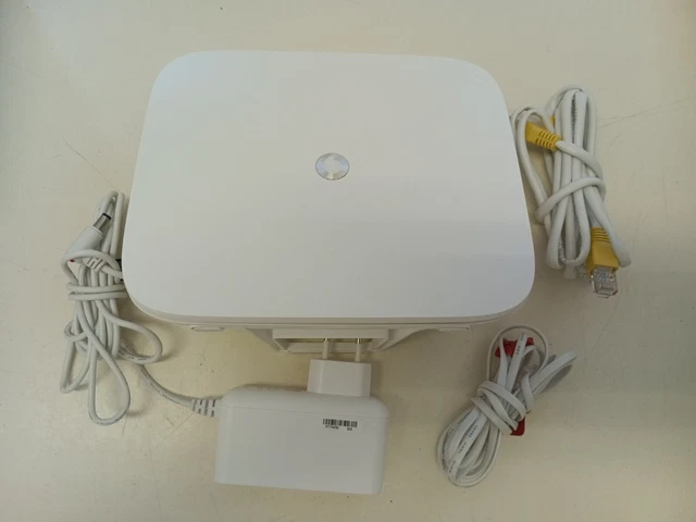 MODEM ROUTER SERCOMM Fiber ADSL Wireless Vodafone Station Revolution ...