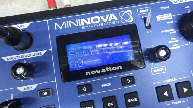 NOVATION MININOVA SYNTHESIZER VocalTune 37-keys Analog Modeling W/ Mic ...