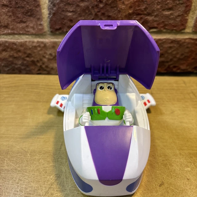 DISNEY PIXAR TOY Story Buzz Lightyear astronaut car 2018 Mattel toy ...