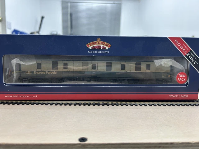 BACHMANN 39-000K BR MK1 Twin Pack BG Express Parcels & BSK Weathered £ ...