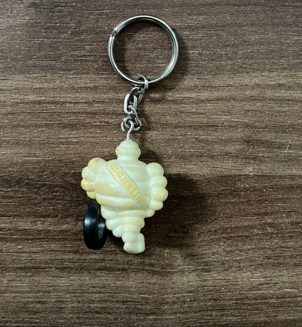 MICHELIN TIRE MAN Plastic White Advertising - Original Vintage Keychain ...