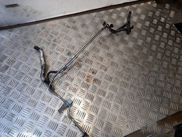 AUDI Q3 8U 06J121075D Conduite de Carburant 2.00 Petrol 147kw 2015 ...