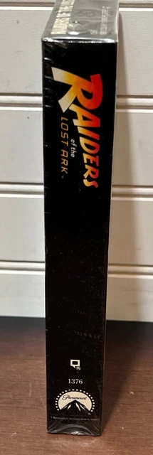 RAIDERS OF THE Lost Ark 1989 SEALED VHS #1376 Paramount Home Video ...