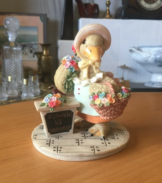 THE LEONARDO COLLECTION "Little Nook" Series Dorothy Duck Ornament ...
