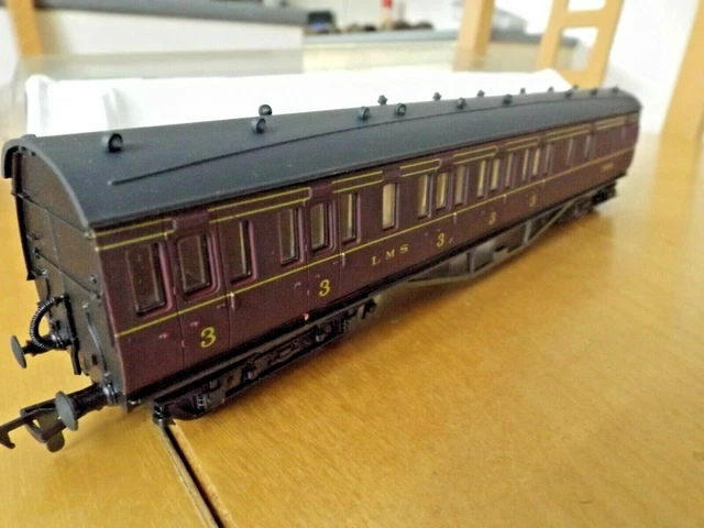 AIRFIX 00 GAUGE model railway 57ft LAV brake 3rd non corridor LMS ...