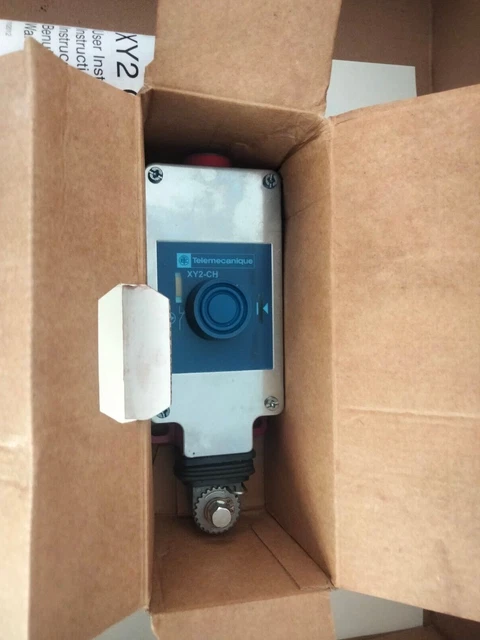 TELEMECANIQUE SCHNEIDER XY2-CH Emergency Stop Rope Pull Switch ...