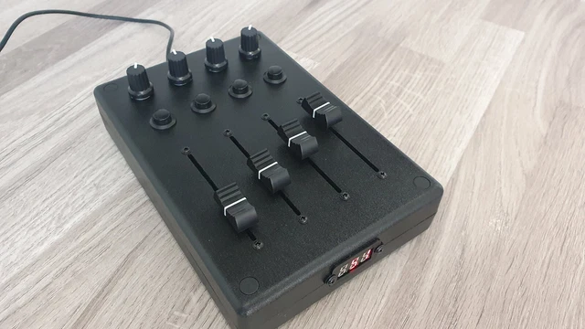 USB MIDI CONTROLLER 4 faders 4 Buttons 4 knobs programmable cc & pc DAW ...